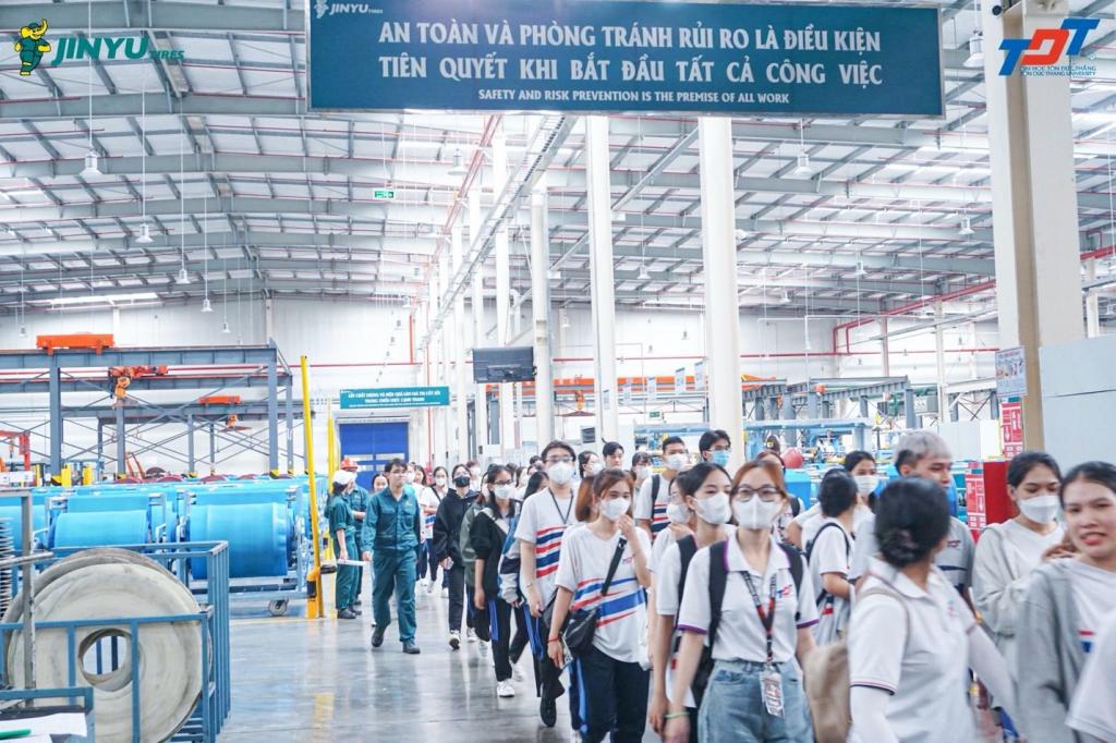 Chuyến tham quan thực tế tại Công ty JinYu (Việt Nam) | Khoa Ngoại Ngữ